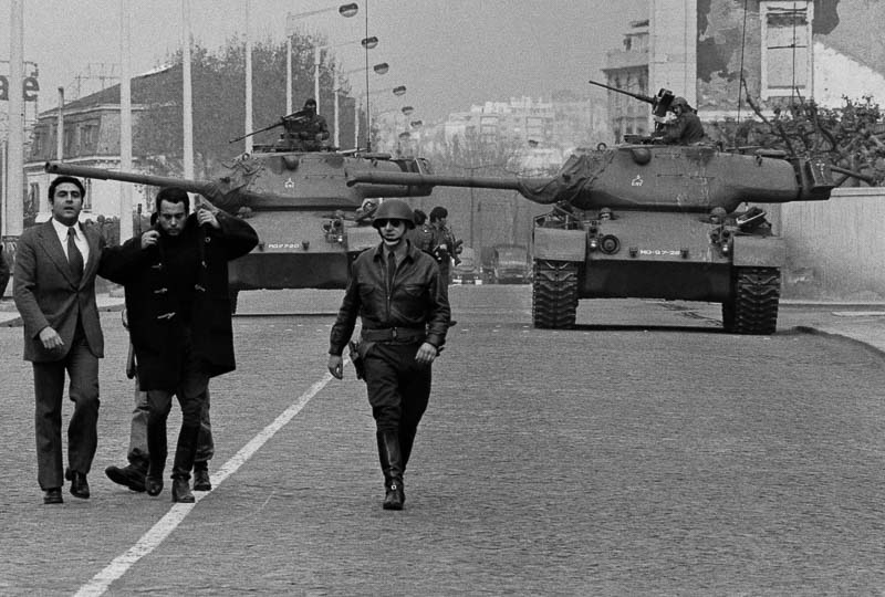 O 25 DE ABRIL DE 1974 DE EDUARDO GAGEIRO | FASCÍNIO DA FOTOGRAFIA