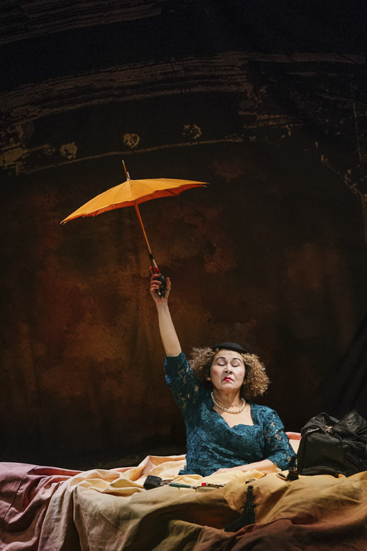 ESTELLE VALENTE, L´ART EN SCÈNE | FASCÍNIO DA FOTOGRAFIA